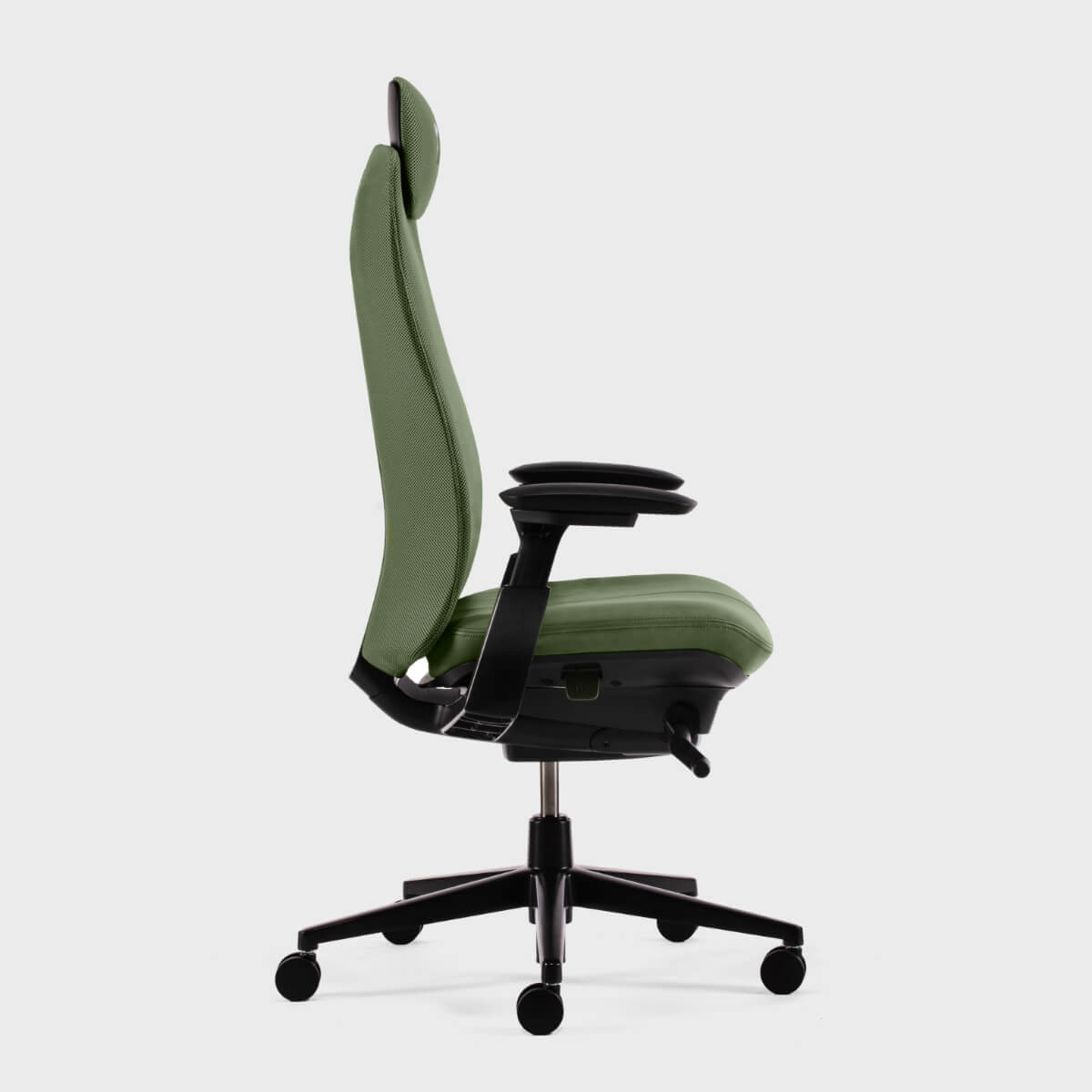 Haworth Fern Gaming Chair – Adjustable Lumbar Support for Ultimate Comfort